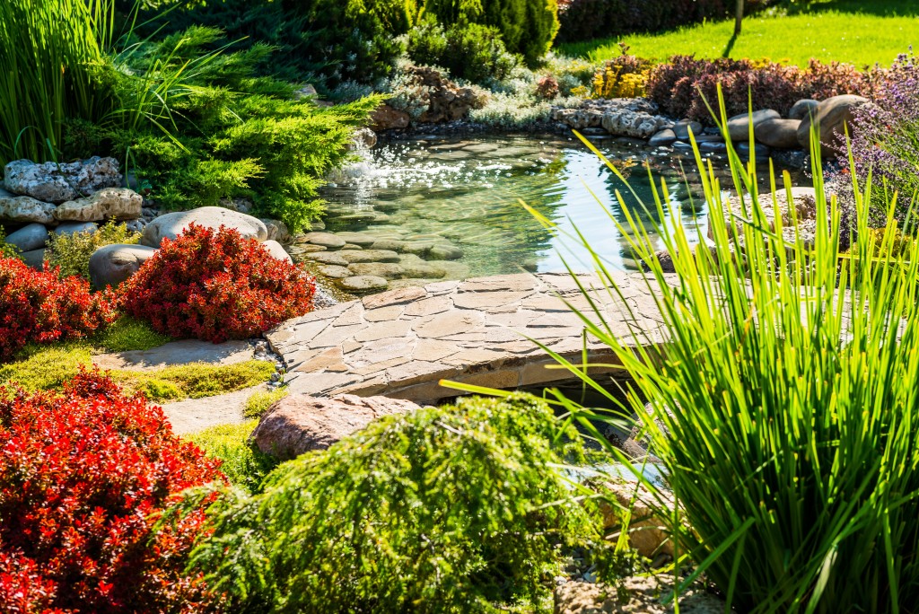 Green Landscaping: Top Ways to Use Recycled Materials For Your Backyard ...